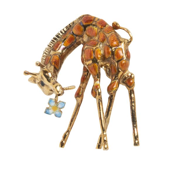 Bonhams Skinner : A 14K GOLD AND ENAMEL GIRAFFE BROOCH