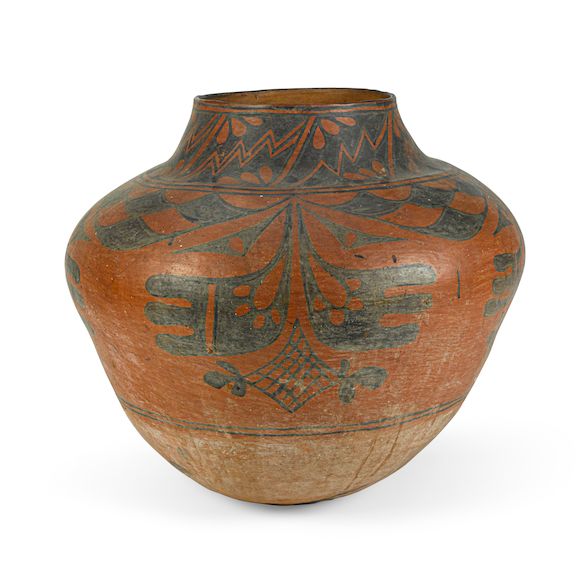 Bonhams : A Kewa (Santo Domingo Pueblo) storage jar