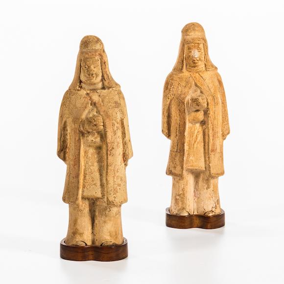 Bonhams Skinner Pair Of Chinese Pottery Tomb Figures