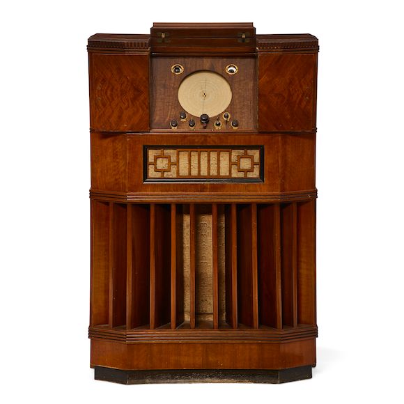 Bonhams : E.H. SCOTT 'Laureate Grand' All-Wave 23 Console Radiocirca ...