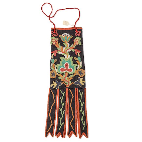 Bonhams : A Nêhiyawak (Cree) beaded octopus bag