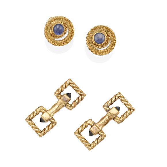 Bonhams : A SET OF 18K GOLD AND SAPPHIRE CUFFLINKS, FRANCE