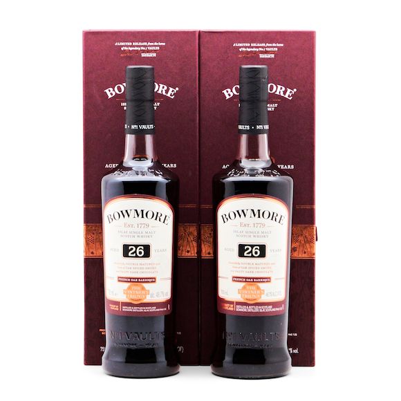 Bonhams Skinner : Bowmore 26 Years Old, 2 750ml bottles