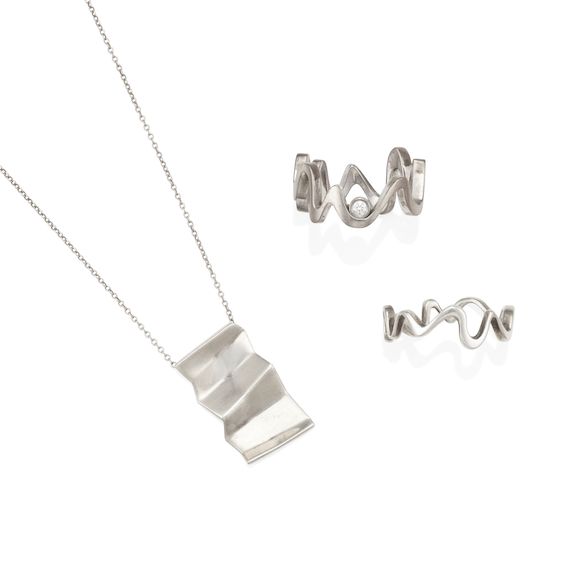 Bonhams : FRANK GEHRY FOR TIFFANY & CO.: A WHITE GOLD AND SILVER 'EQUUS ...