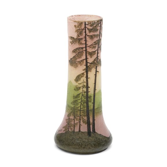 Bonhams Skinner : Legas-style Cameo Vase