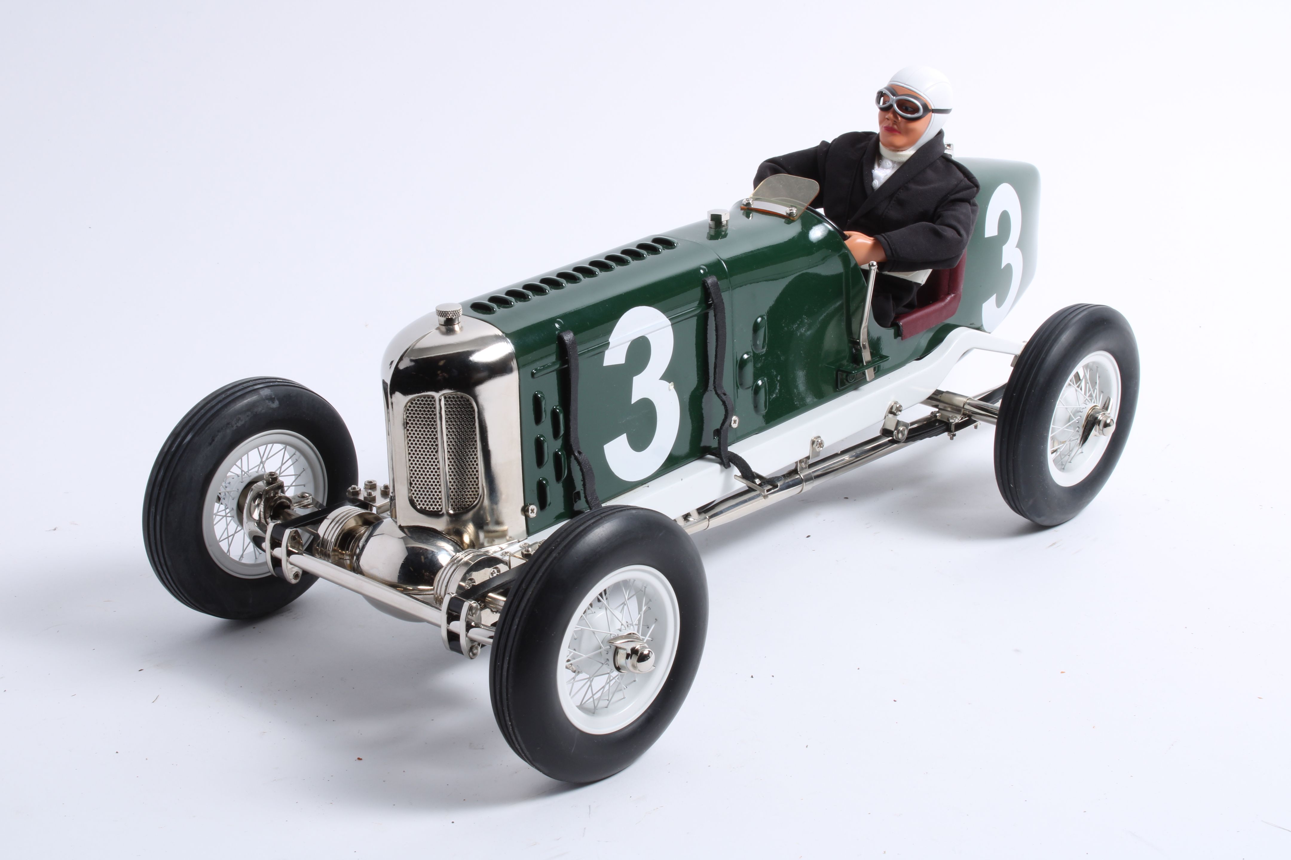 Bonhams Cars : A clockwork powered 1:8 scale model of a 1926 Miller 91 ...