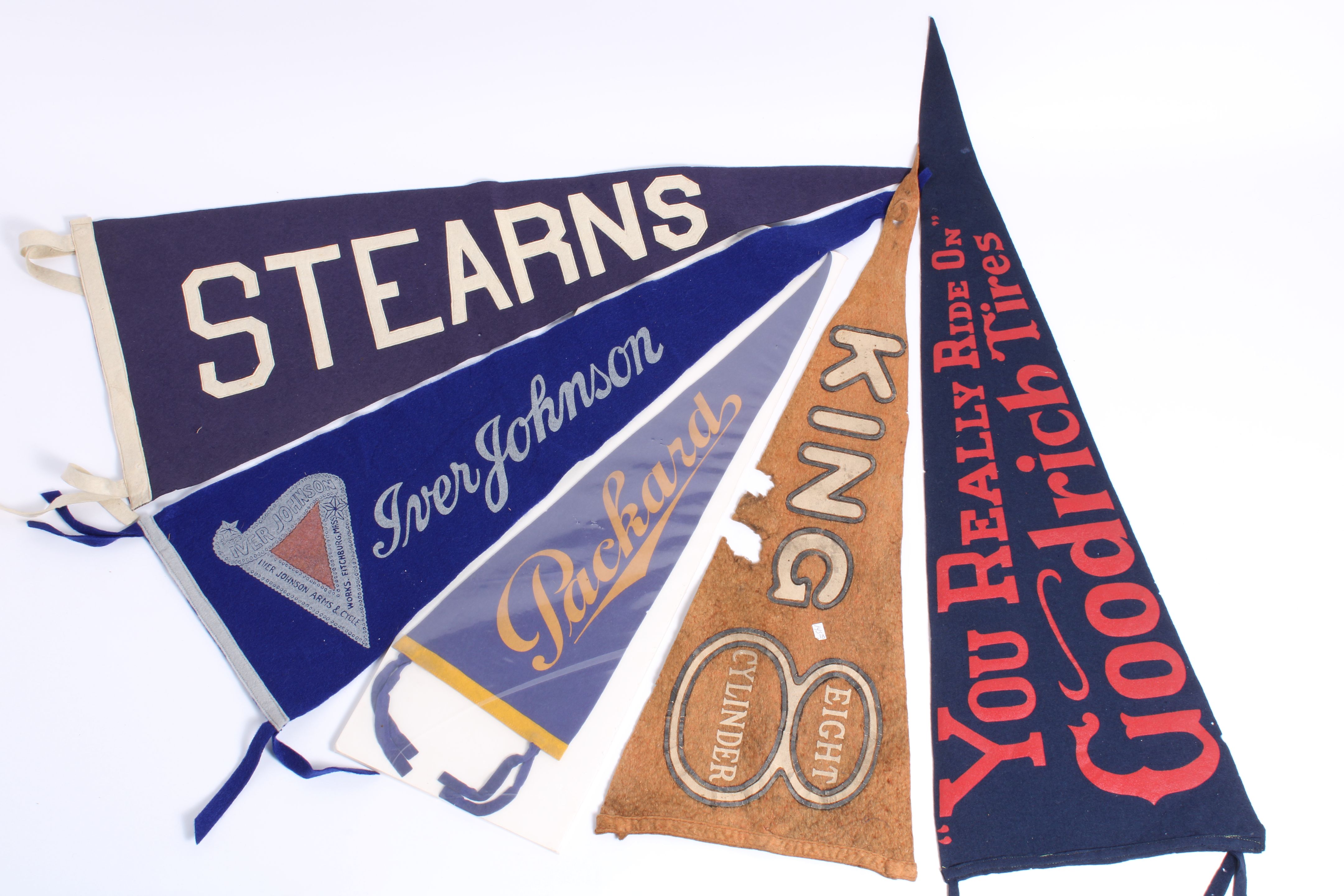 Bonhams Cars : Five assorted felt pennants, (5)