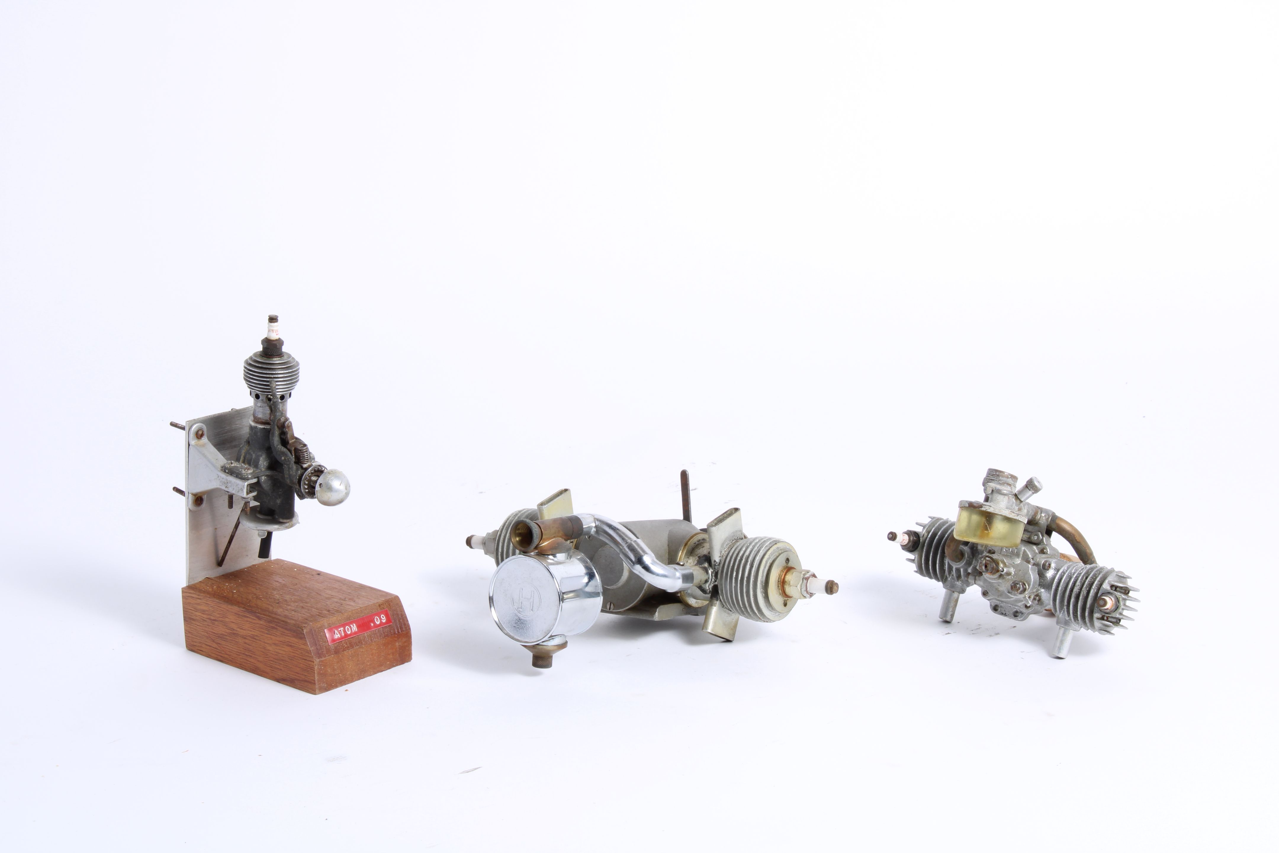 Bonhams Cars : Three scale model engines, (3)