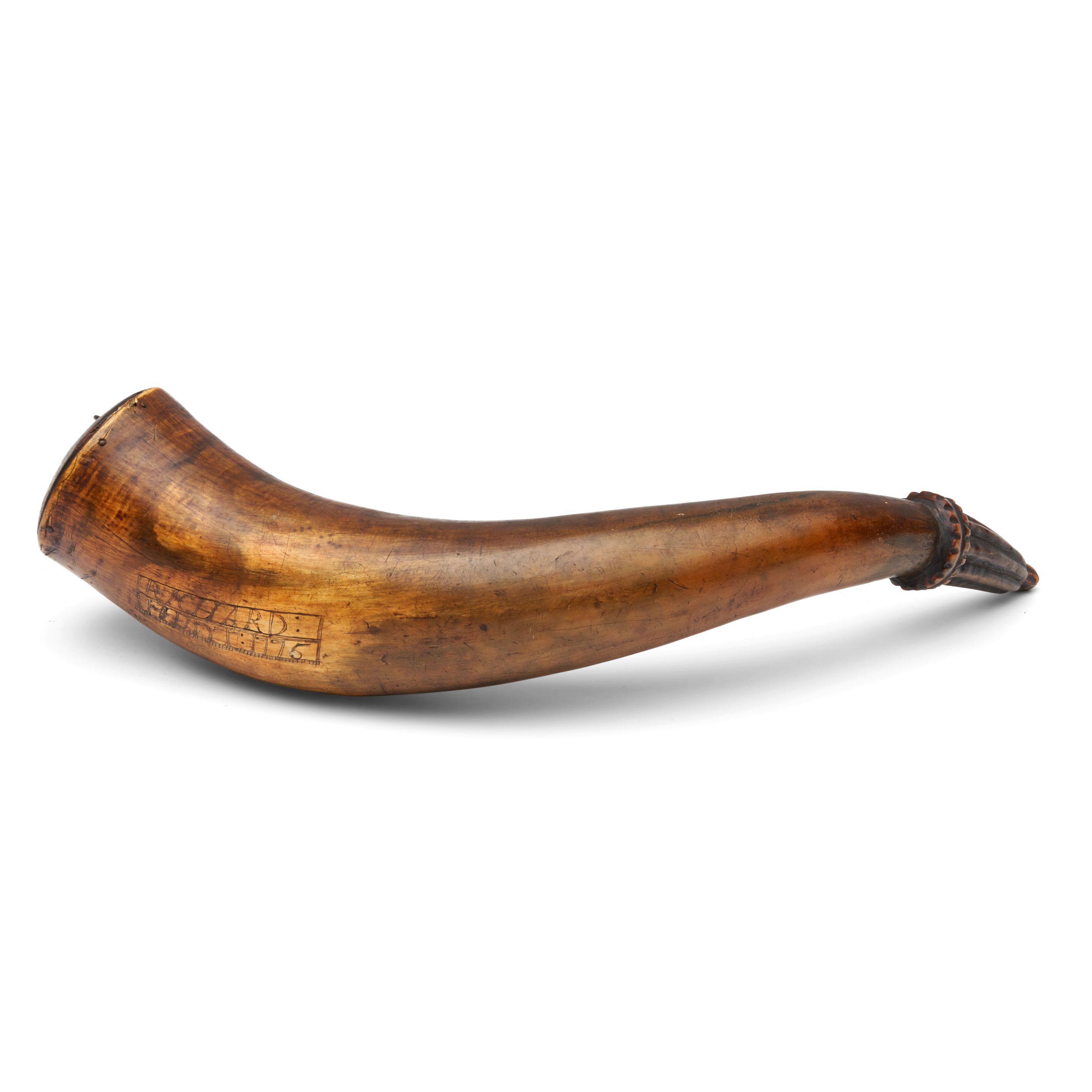 Bonhams Skinner : Richard Hunt's 1775 Siege of Boston Powder Horn,