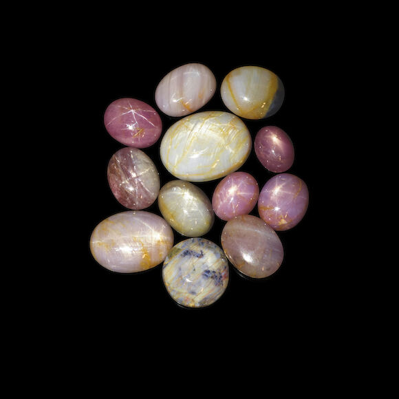 Bonhams : Star Sapphire Cabochons