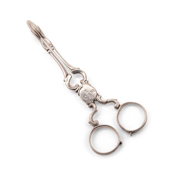 Bonhams Skinner : George III Sterling Silver Sugar Nippers,