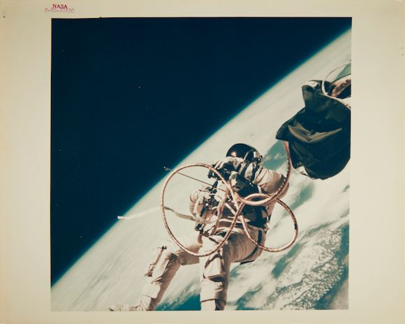 Bonhams : GEMINI IV: 2 "RED NUMBER" PHOTOGRAPHS OF ED WHITE'S SPACEWALK ...