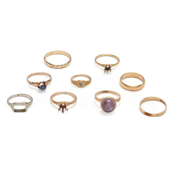 Bonhams Skinner : GROUP OF 14K AND 10K GOLD RINGS AND RING MOUNTS
