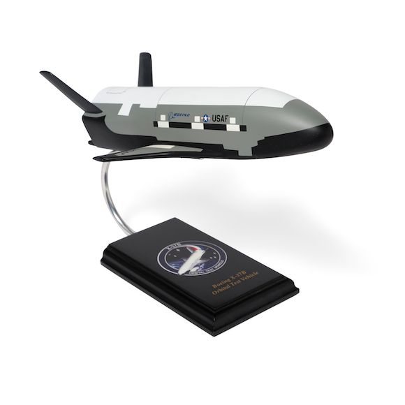 Bonhams : BOEING X-37B OTV CONTRACTOR'S MODEL. Mixed material on ...