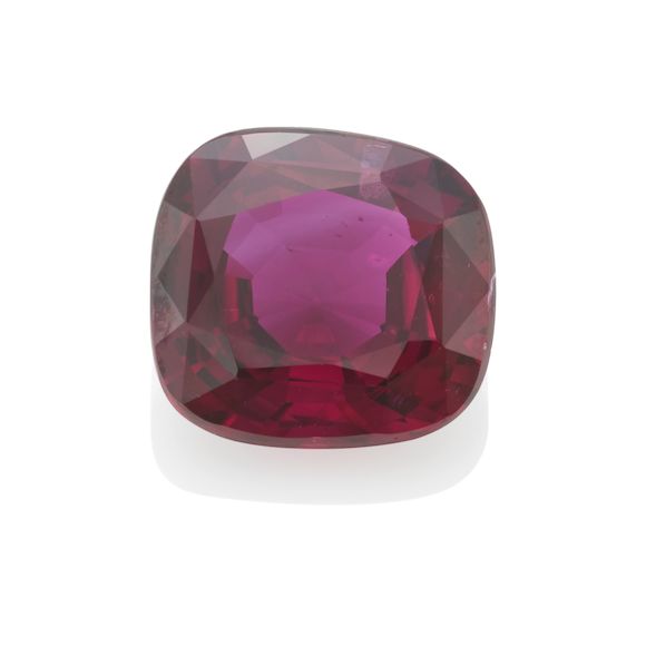 Bonhams : A LOOSE RUBY