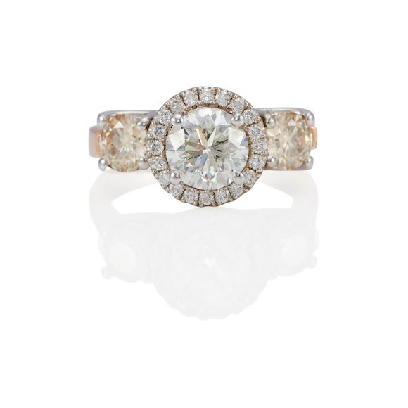 Bonhams : A 14K BI-COLOR GOLD AND DIAMOND RING