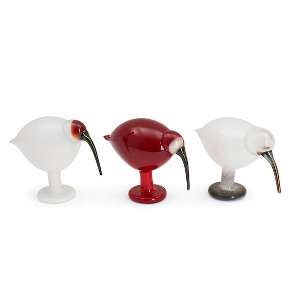 Bonhams Skinner : THREE OIVA TOIKKA FOR IITTALA GLASS IBISES, Finland ...