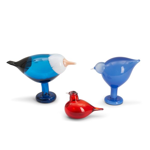 Bonhams Skinner : THREE OIVA TOIKKA FOR IITTALA GLASS BIRDS, Finland ...