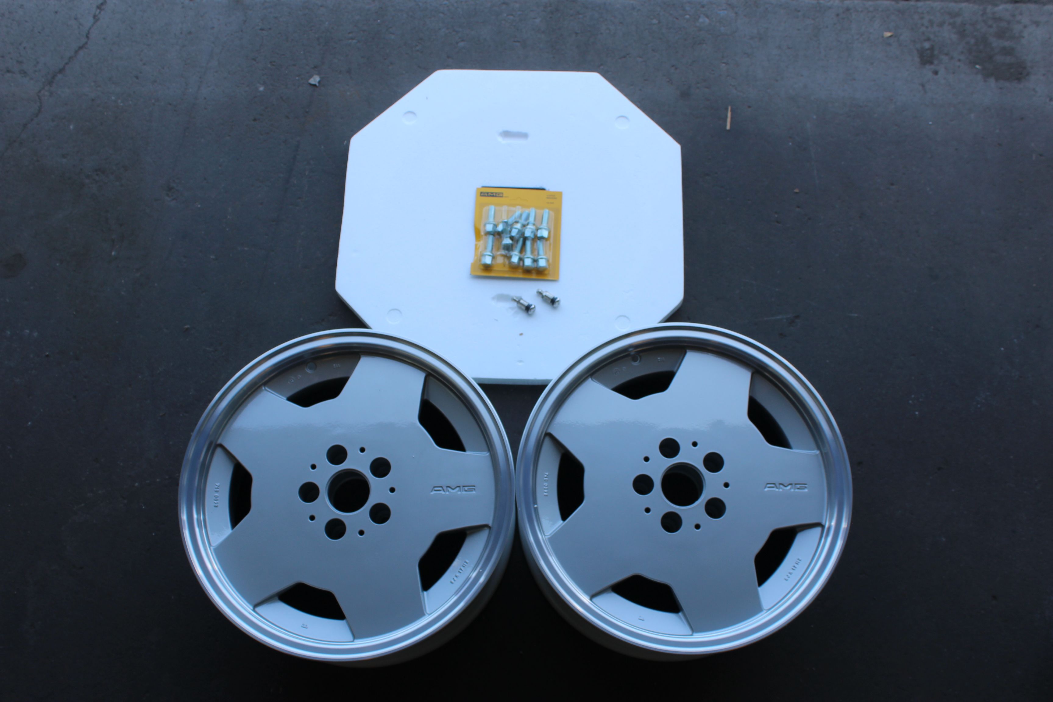 Bonhams Cars : 2 NOS AMG Aero 1 wheel for Mercedes-Benz, 8J X 17 ...