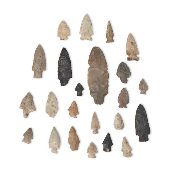 Bonhams Skinner : A collection of stone arrow heads lg. from 4 3/4 to 1 ...