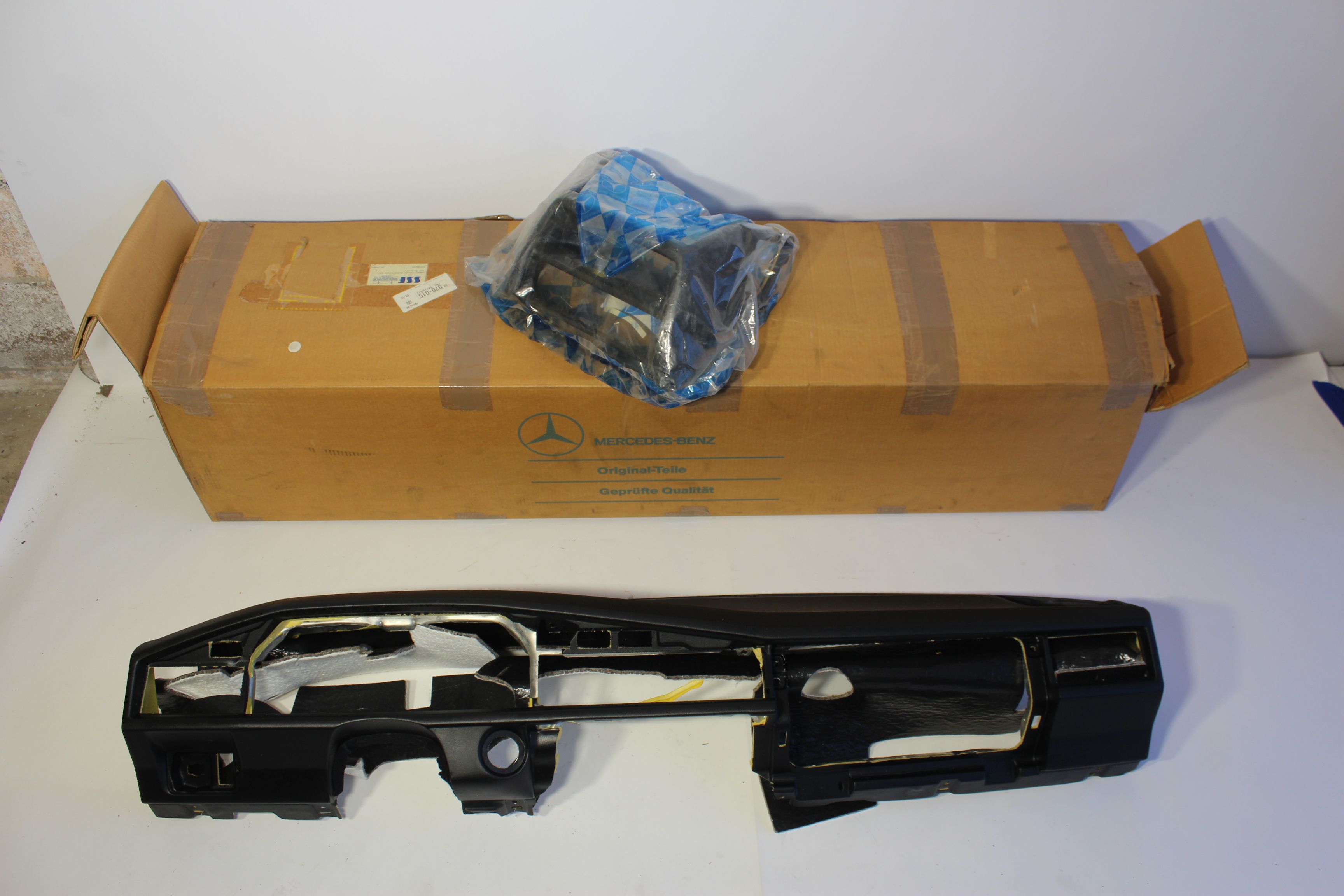 Bonhams Cars : An NOS, OEM, Mercedes-Benz W201 chassis dashboard and ...