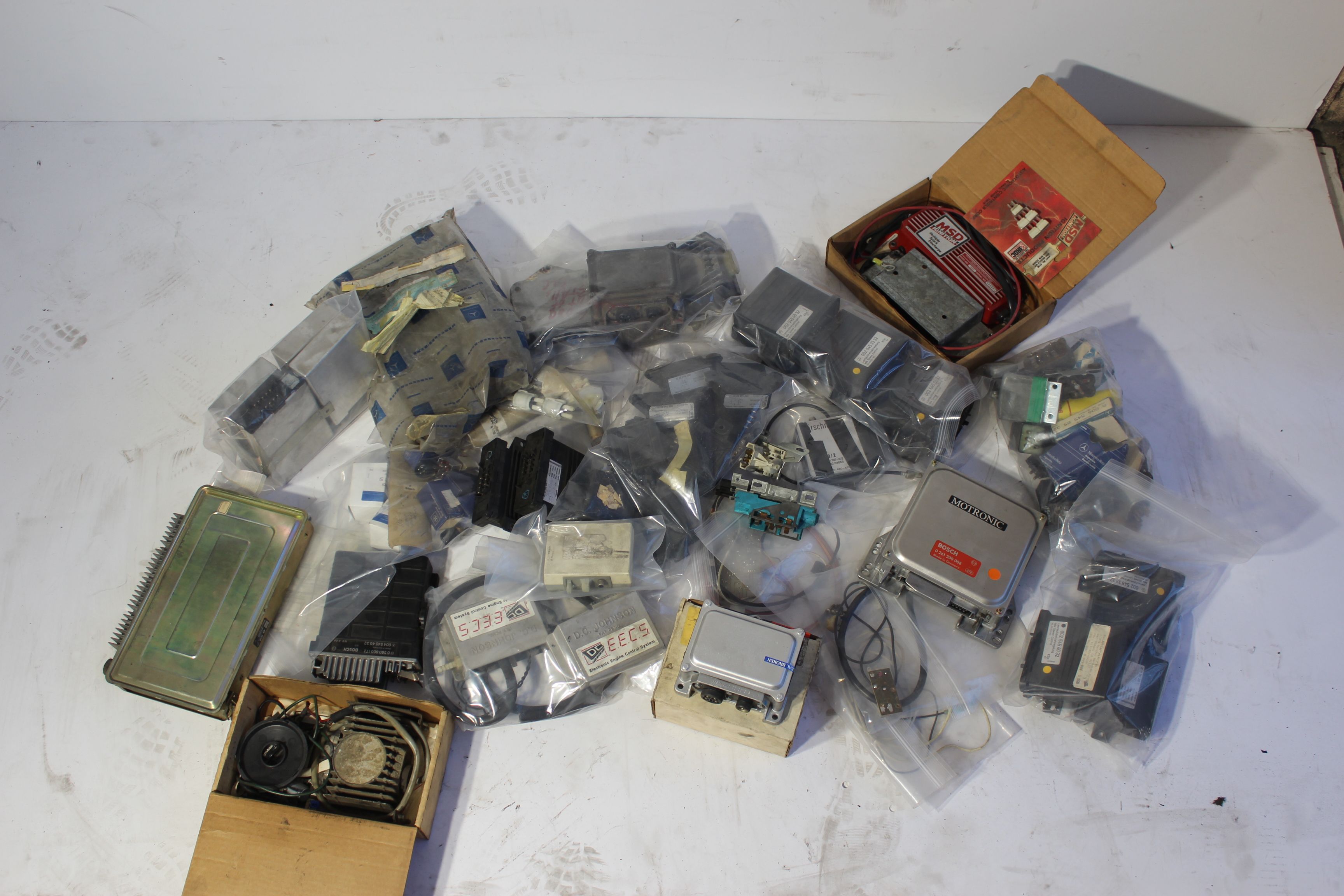 Bonhams Cars : A large quantity of computers and modules for Mercedes-Benz,