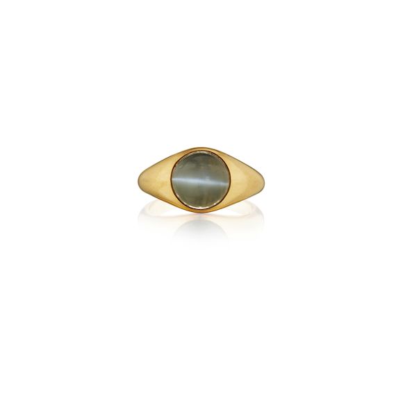 Bonhams : A CAT-EYE ALEXANDRITE RING