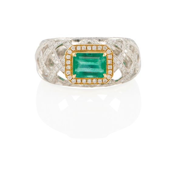 Bonhams : 18K BI-COLOR GOLD, EMERALD AND DIAMOND RING