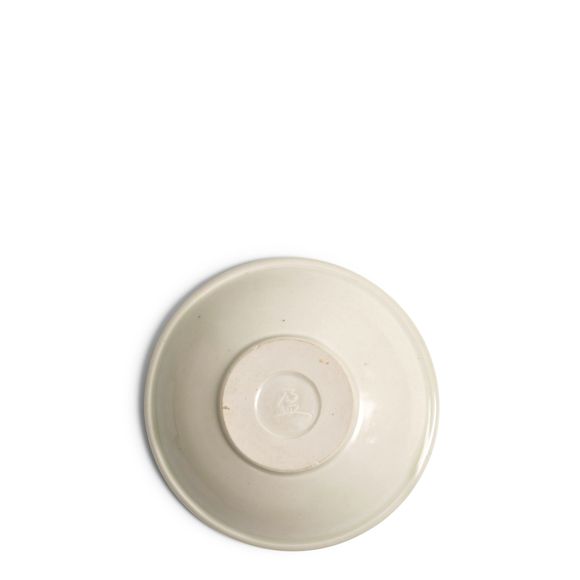 Bonhams : A XINGYAO SHALLOW BOWL WITH DISC FOOT Tang Dynasty, with ...