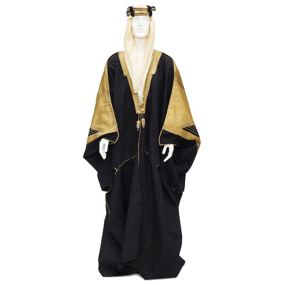 Bonhams : A gilt-silver thread woven robe (thawb), headdress (keffiyeh ...