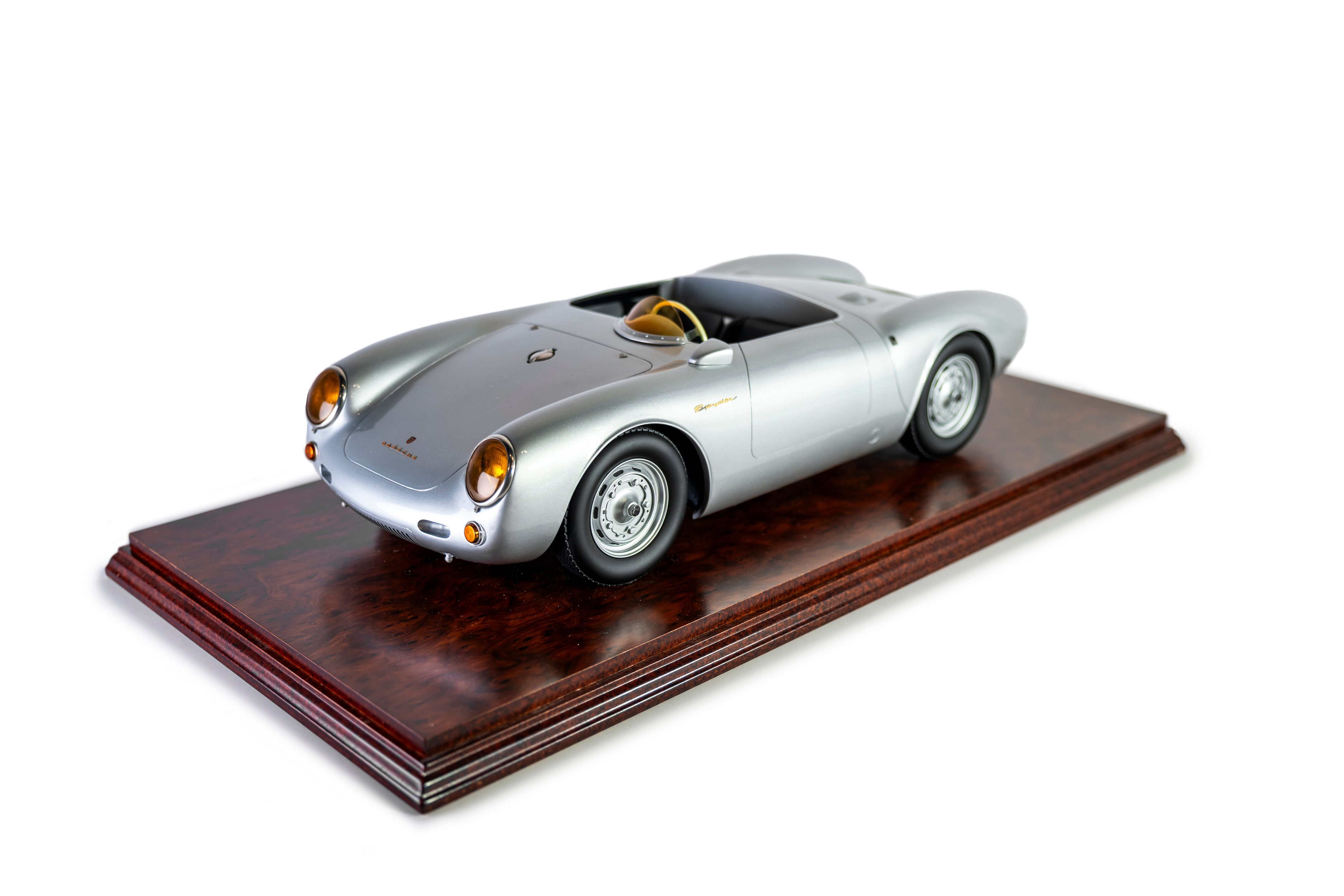 Bonhams Cars : A 1:8 scale model of a 1955 Porsche 550 Spyder by Javen ...