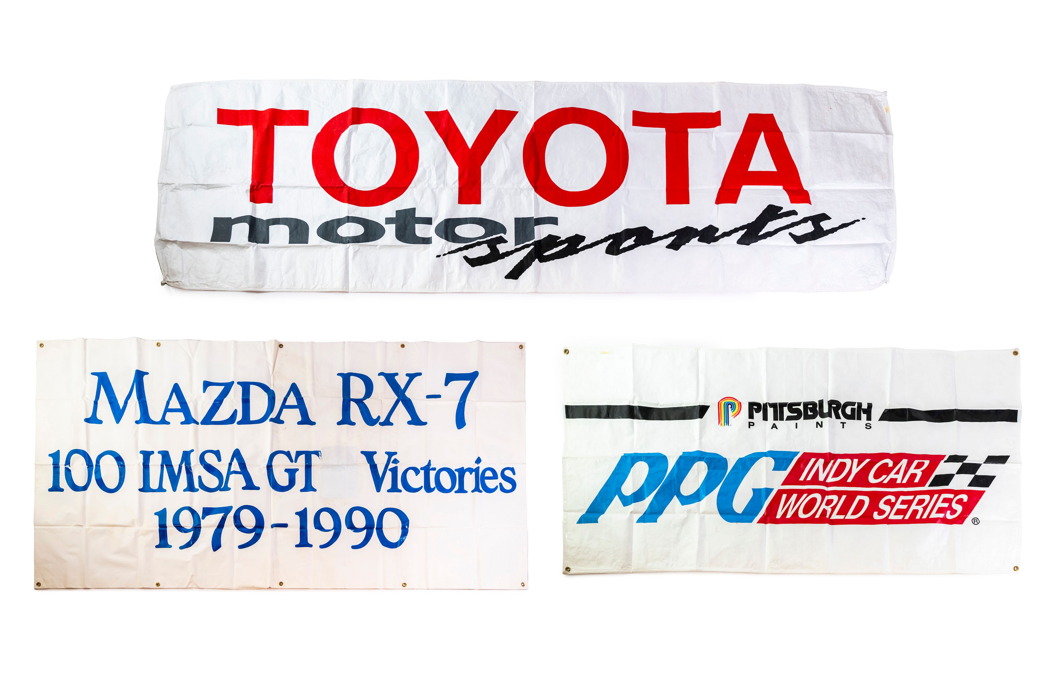 Bonhams Cars : 3 racetrack banners,