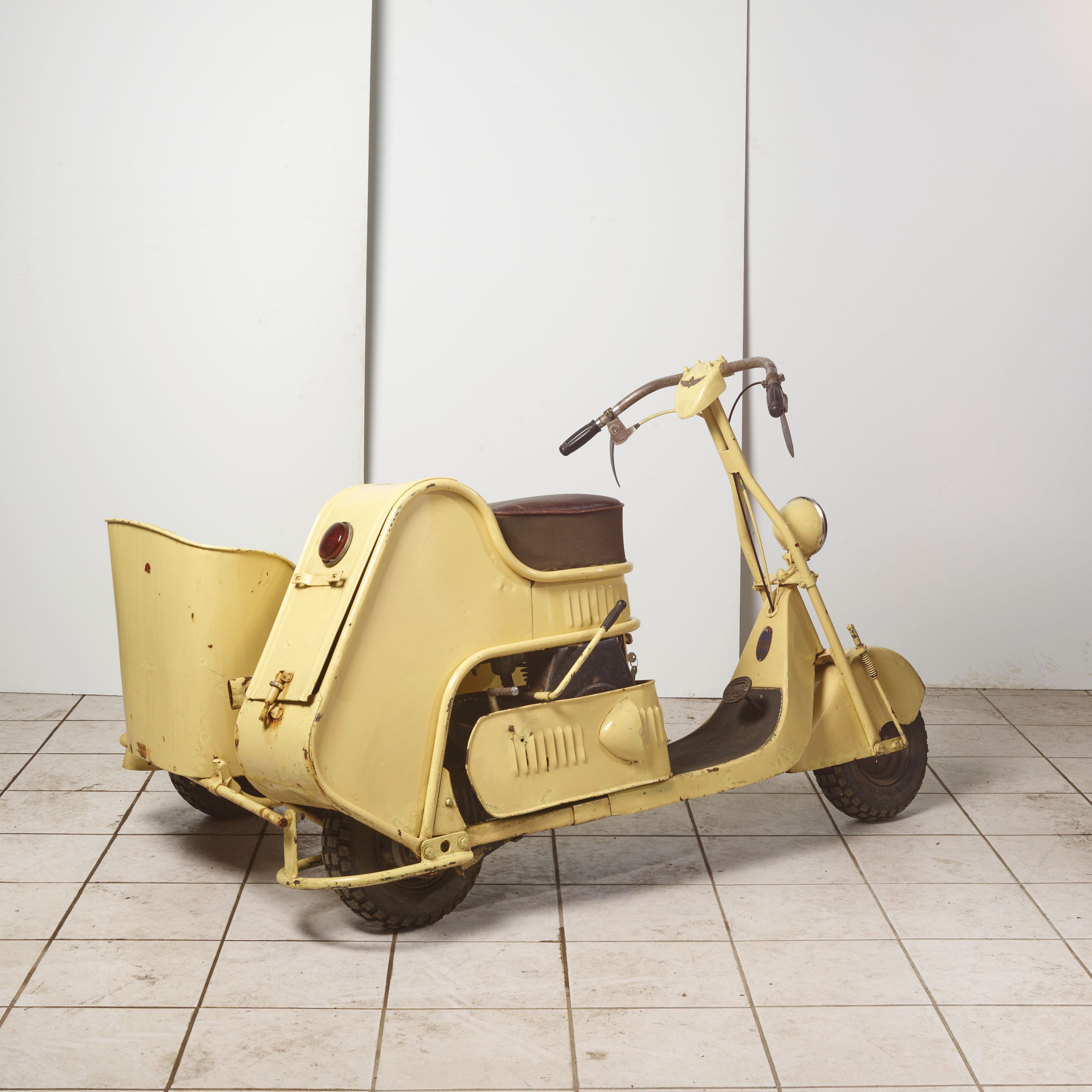 Bonhams Cars : 1939 Moto-Scoot Model 145 Side Car Frame no. 9200