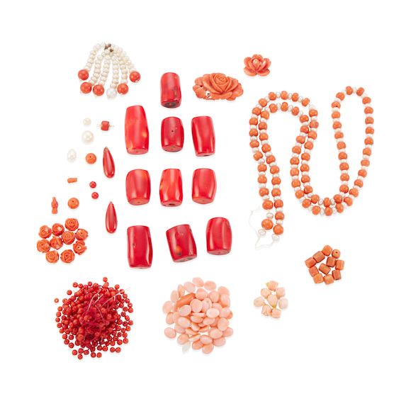 Bonhams : NUMEROUS LOOSE CORAL AND CULTURED PEARLS