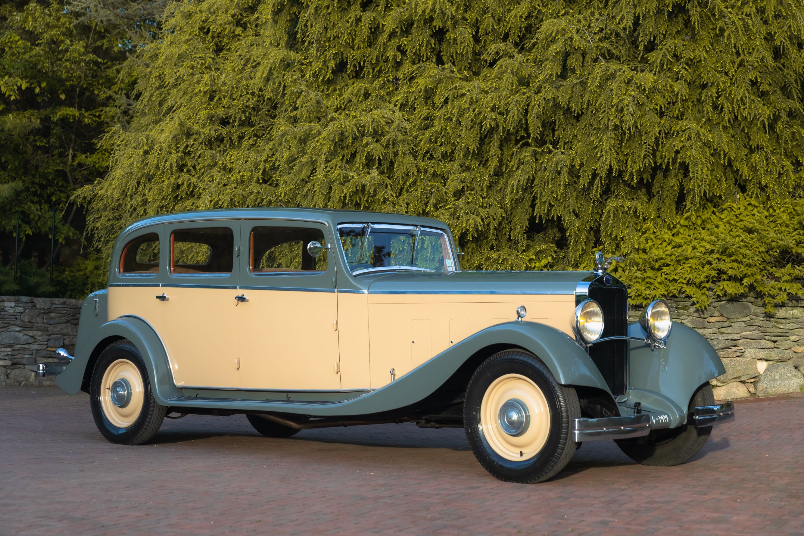Bonhams Cars : 1934 Delage D8-15 Saloon Chassis no.38632 Engine no. 182