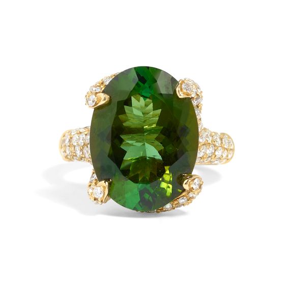 Bonhams : MODANI: AN 18K GOLD, GREEN TOURMALINE AND DIAMOND RING