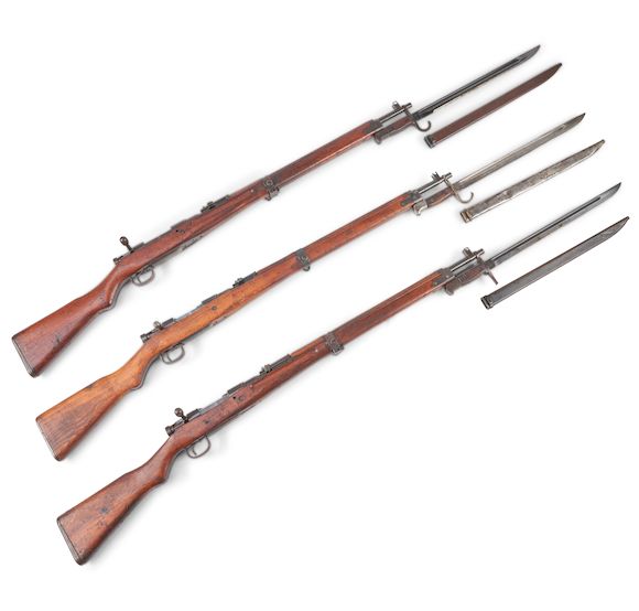 Bonhams Skinner : THREE JAPANESE TYPE 99 "SHORT" BOLT ACTION RIFLES ...