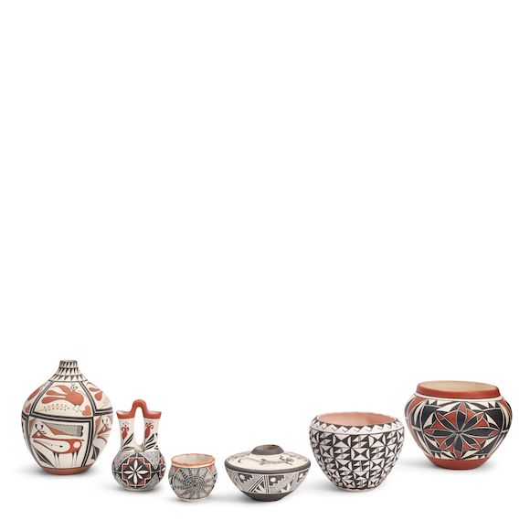 Bonhams Skinner : SIX MODERN ACOMA POTTERY OBJECTS