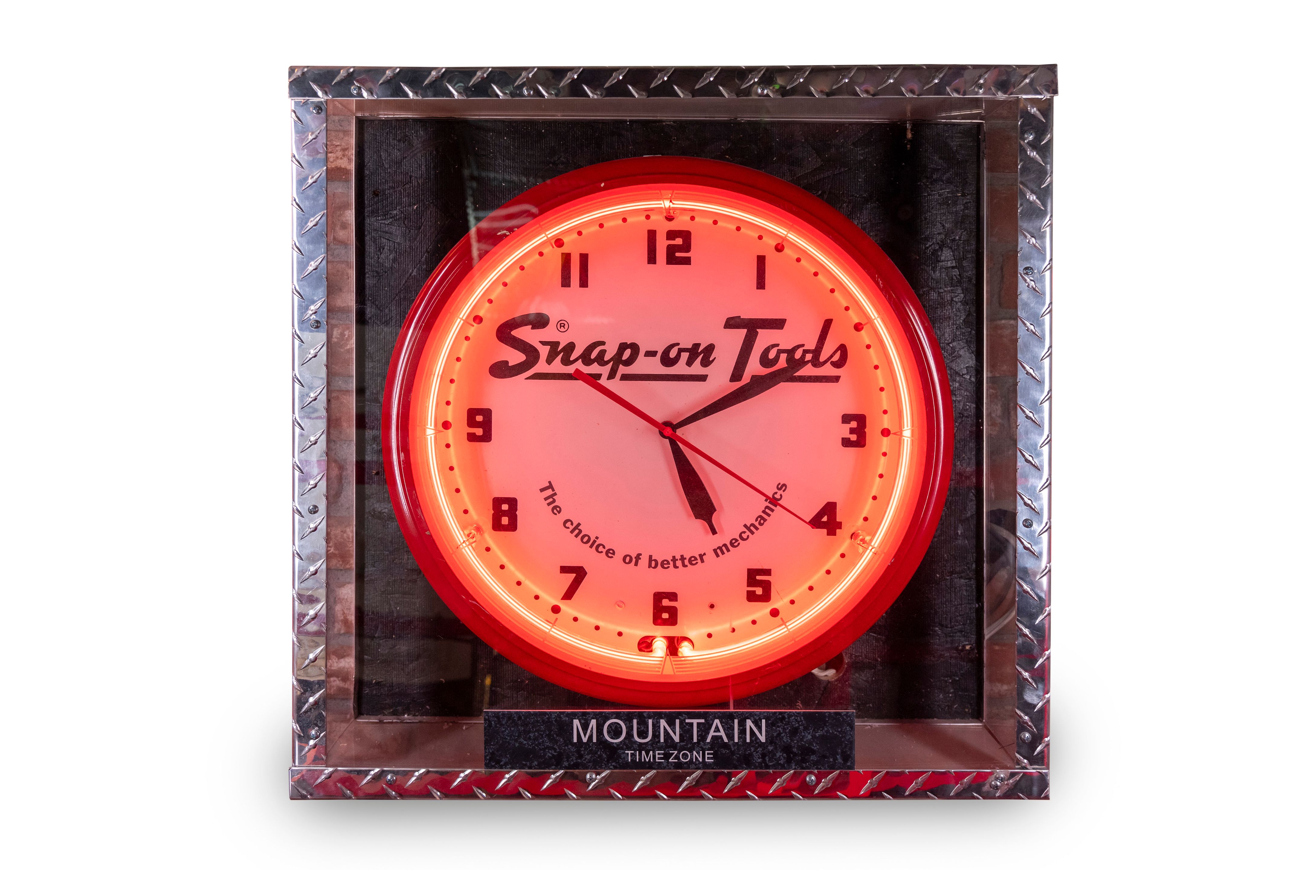 Bonhams Cars : A Snap-On Tools 'The Choice of Better Mechanics' neon clock,