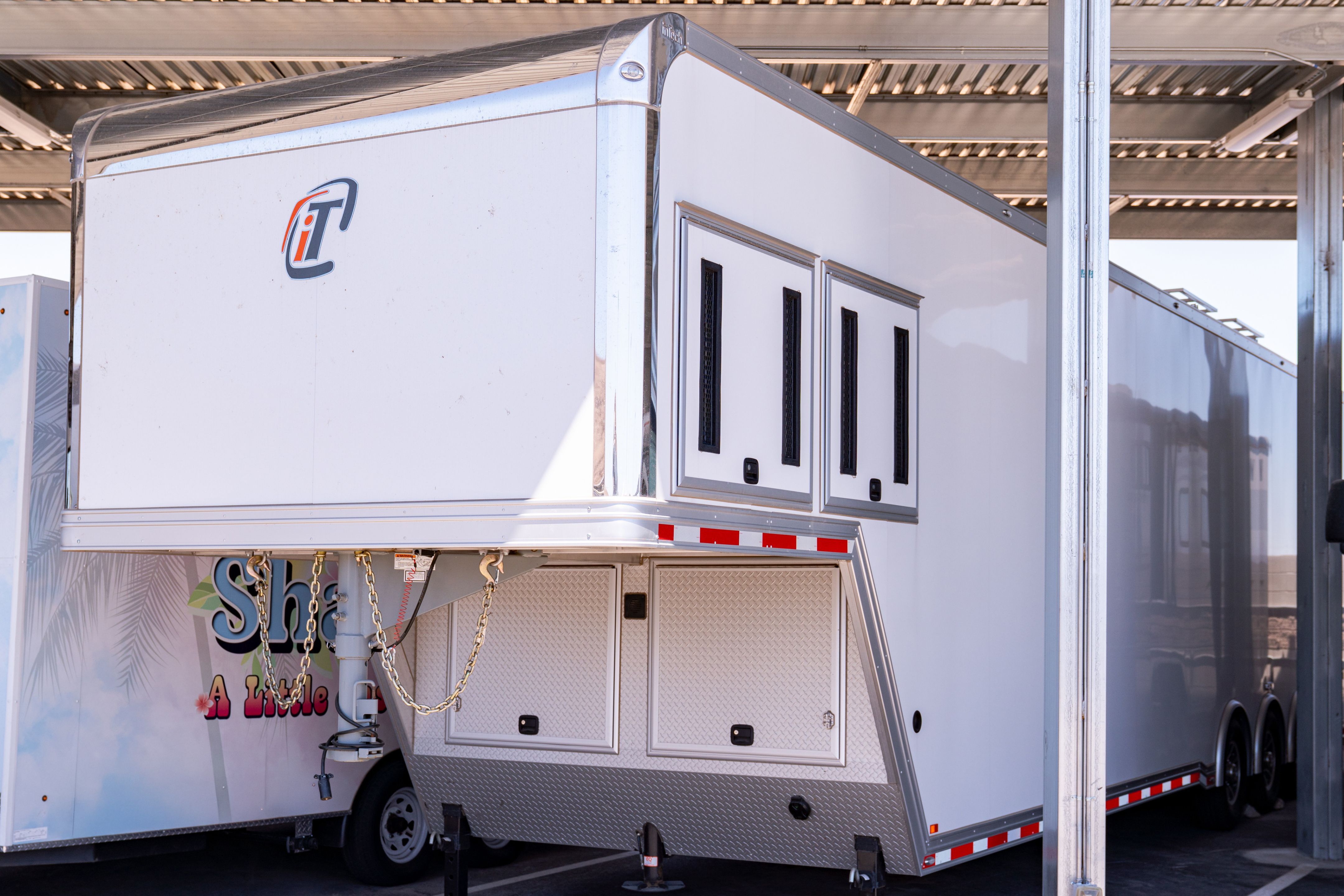 Bonhams Cars : 2024 Intech 42 Foot BGA8542TTA5 Gooseneck Trailer VIN ...