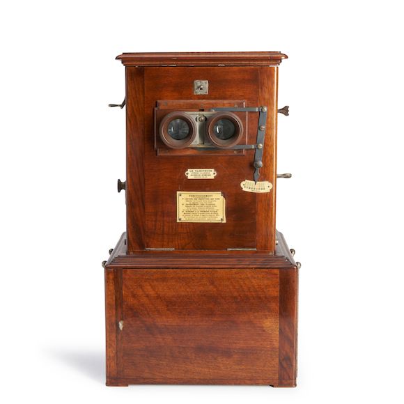 Bonhams Skinner : LE TAXIPHOTE MECHANICAL TABLETOP STEREO VIEWER France ...